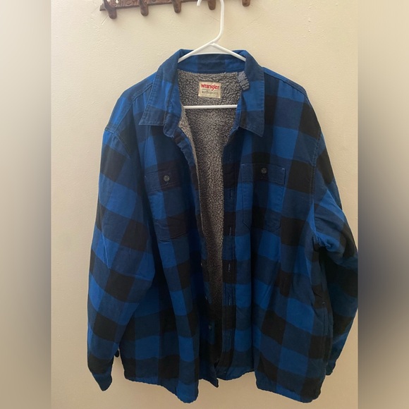 Wrangler | Jackets & Coats | Wrangler Blue And Black Checkered Shirt ...